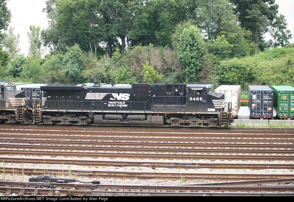 NS 9466 leads out of Inman yard